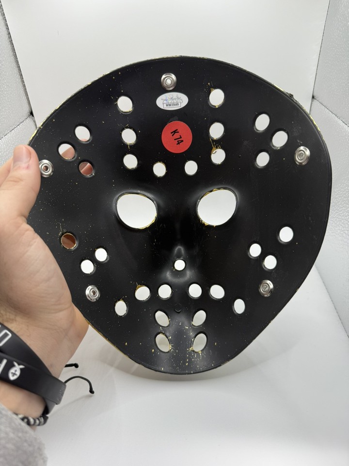 Ari Lehman Friday The 13th "Jason 1" Signed Gold Jason Mask w/ grey Sig ...