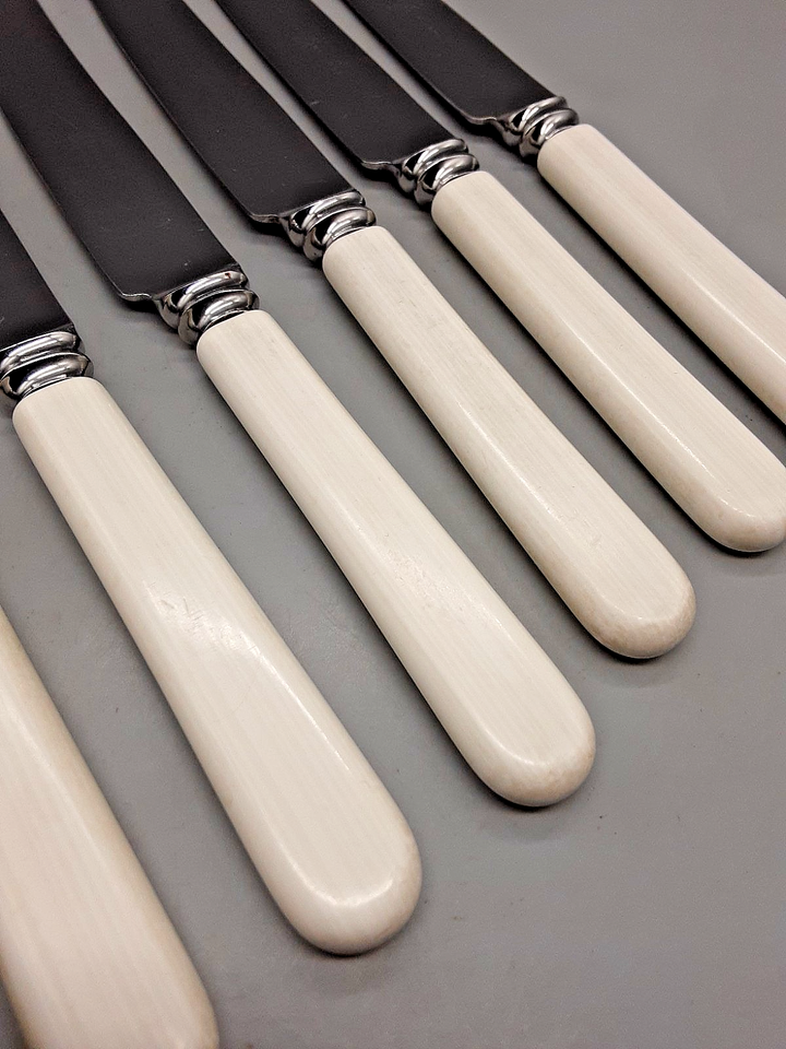 6 Vintage Viners Stainless with Pale Cream Handles Dinner Knives -23 ...