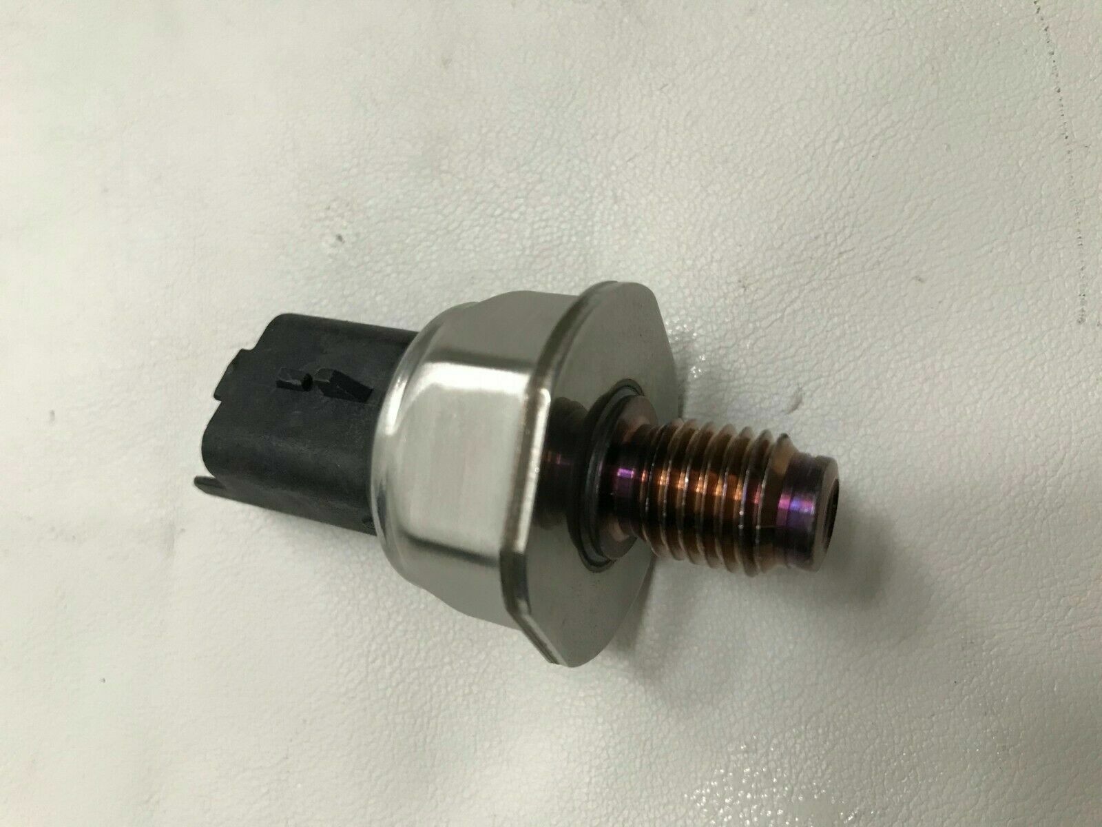 Capteur de pression de carburant 1920GW - 9658227880 - 9664111780 ...