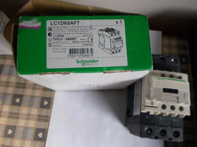 Schneider Electric LC1D65AF7 3 Pole Contactor TeSys - 940897 online ...
