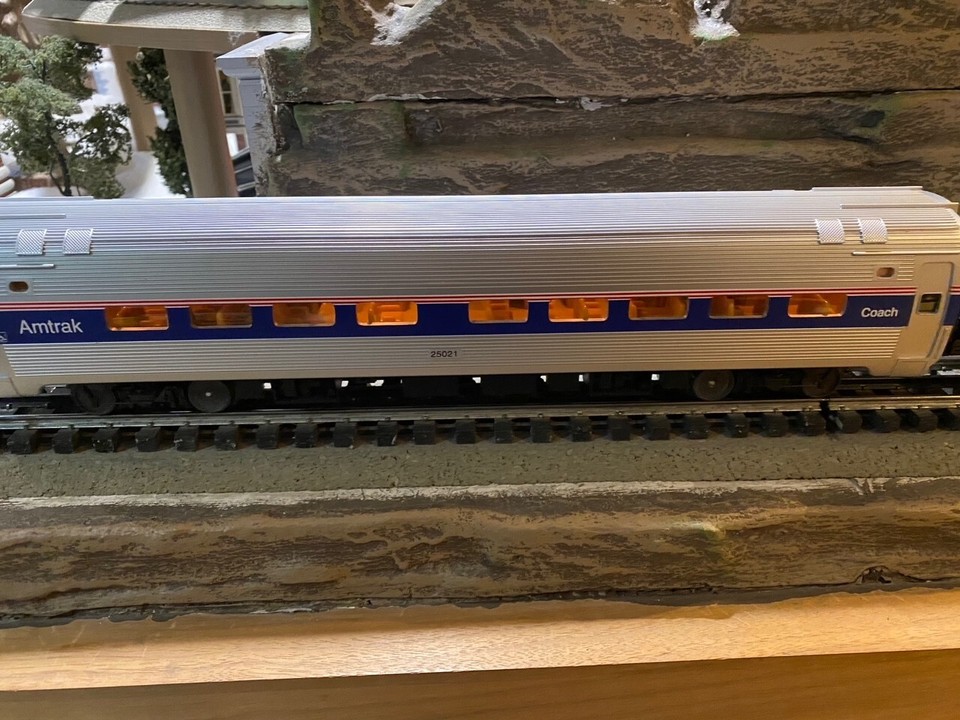 MTH Rail King Amtrak F40 and 3 Amfleet Coaches 30-4204-1E | eBay