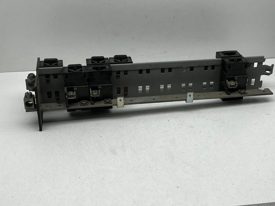 Gould ITE Pushmatic 20-Space Panel Interior Guts Bus Load Center w ...