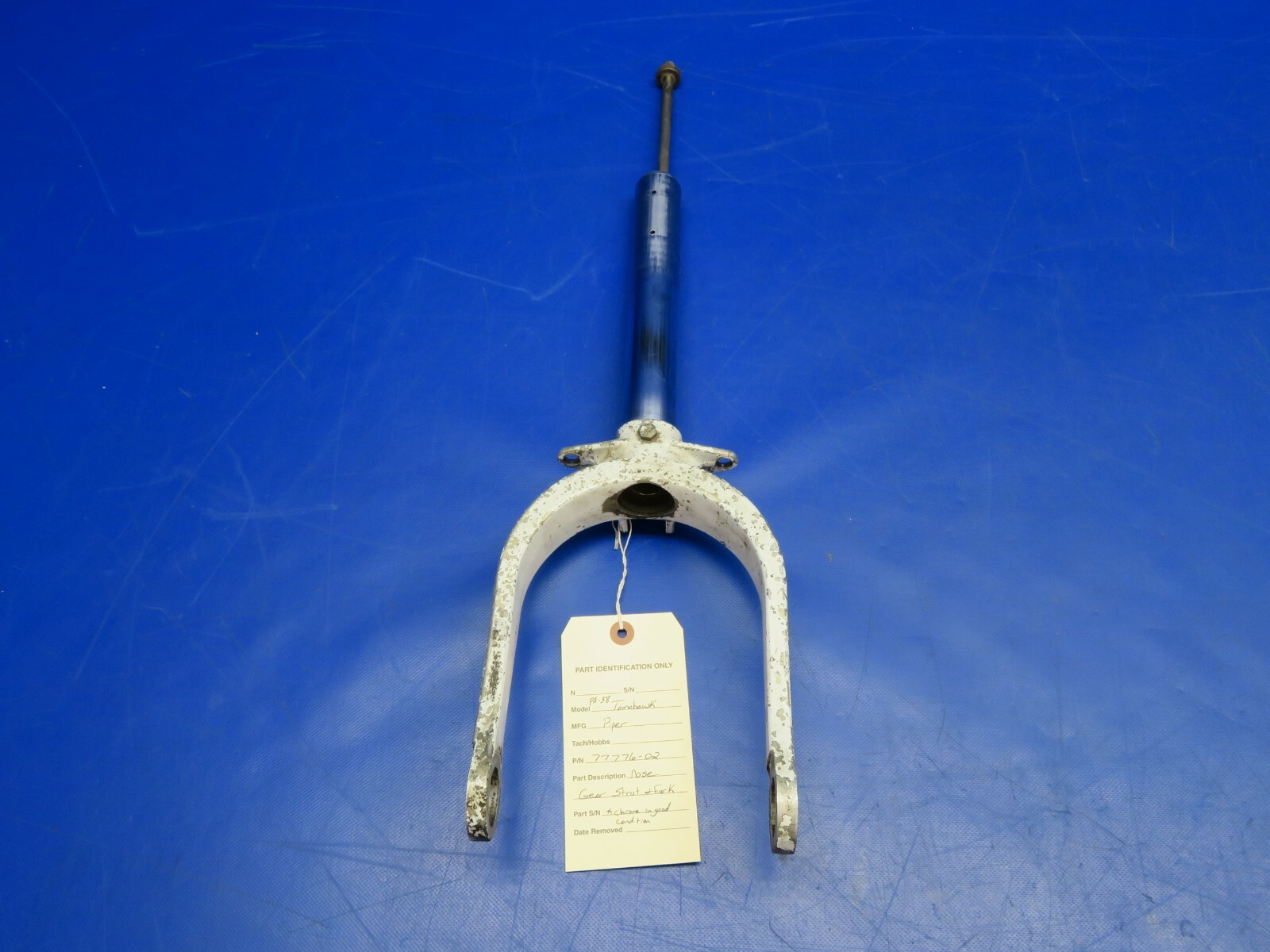 Piper PA-38 Tomahawk Nose Gear Strut & Fork P/N 61972-304 (0720-121) | eBay
