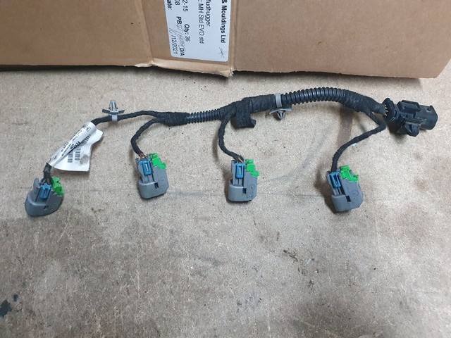 Vauxhall ASTRA J Mk6 Fuel Injector Wiring Loom 55567239 Insignia for ...