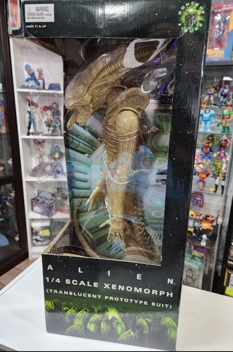 NECA Aliens Xenomorph Translucent Prototype Suit 22" Concept Figure 1/4 ...