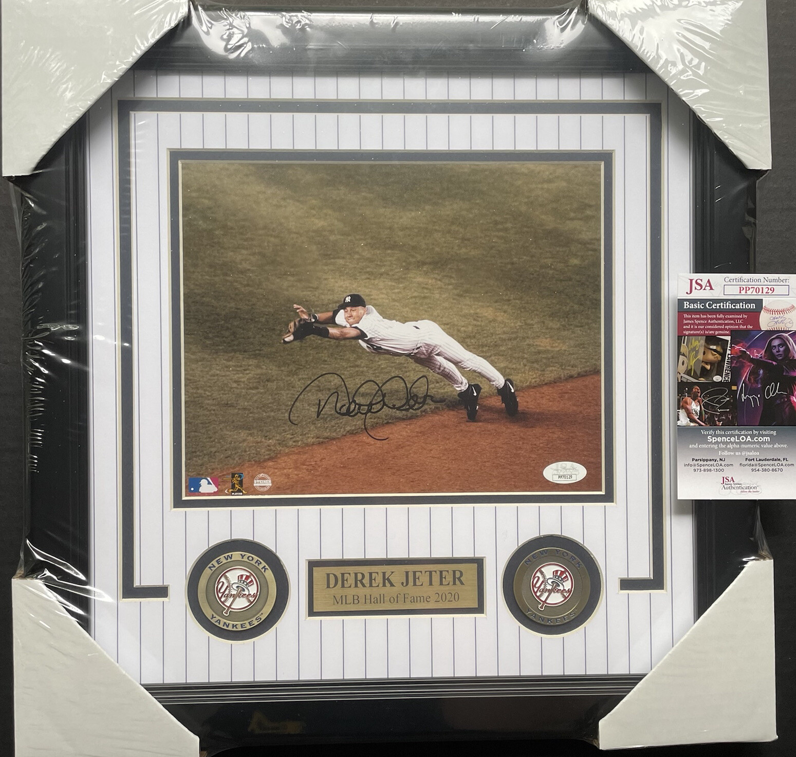 Derek Jeter | Autographed Baseball Memorabilia & MLB Merchandise