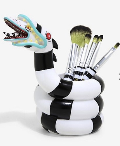 Loungefly Beetlejuice Sand worm Makeup Brush Set- NEW | eBay