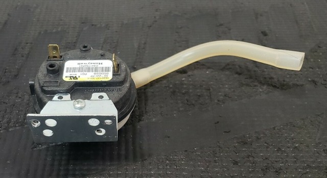 Honeywell C341750P01 Furnace Air Pressure Switch Is20137-3311 for sale ...