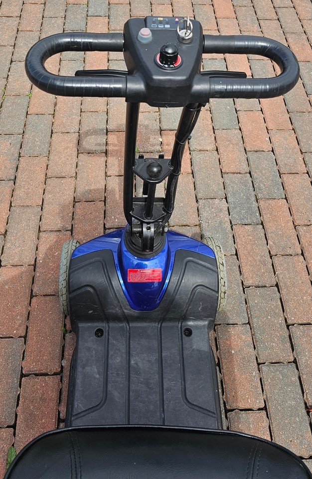 Day Strider ST1 Car Boot Mobility Scooter 4mph In Great Condition New ...