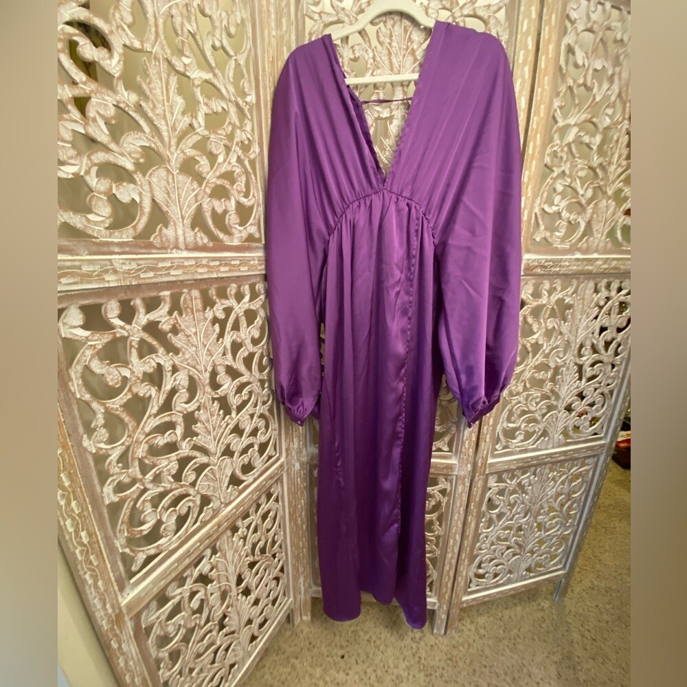 Retro vamp 20’s Morticia plunging neckline dolman dre… - Gem