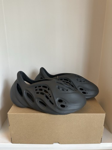 Adidas Yeezy Foam Runner Carbon YZY RNR Men's Size 10 IG5349 | eBay