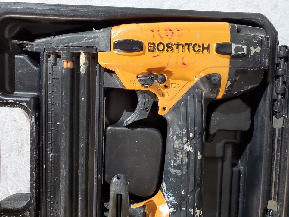Bostitch BT1855 18 Gauge BT13XX Series 5/8'-2/1/8" 15mm-55mm Brad ...