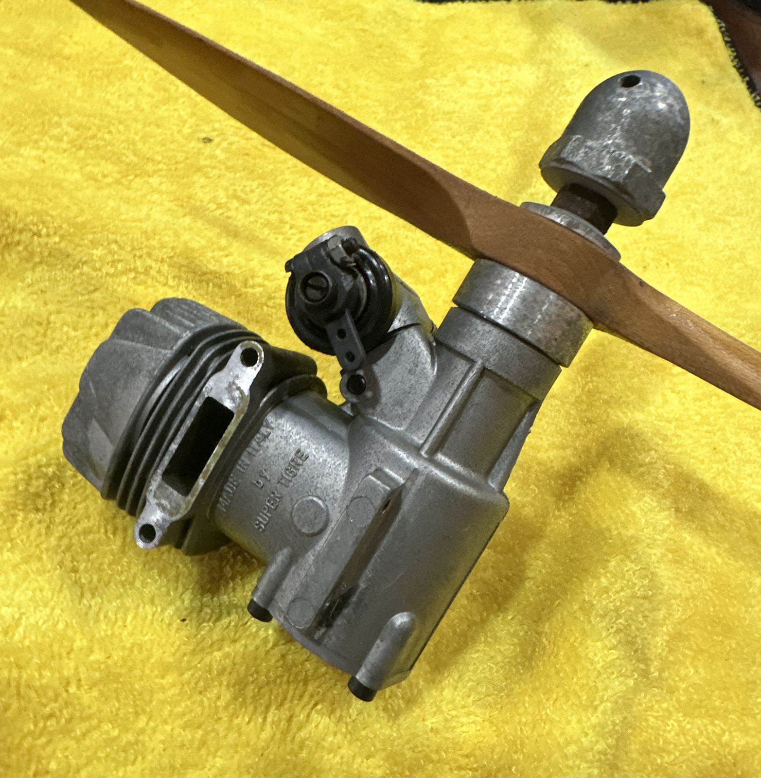 Parts Or Repair!!Super Tigre GS 40 Ring RC Model Airplane Engine | eBay