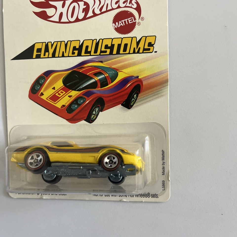 HOT WHEELS CHEVY CORVETTE STING RAY FLYING CUSTOMS YELLOW MATTEL NEW 1: ...