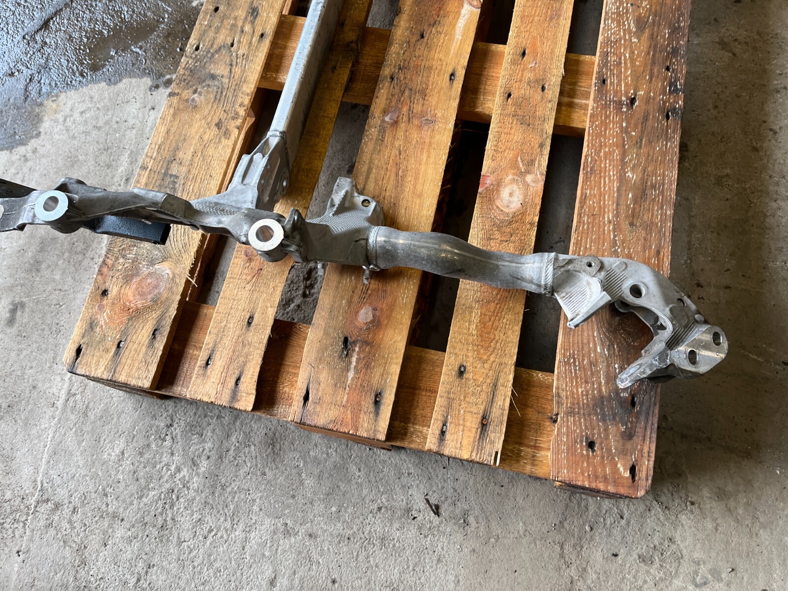 8R0399315K Tip Chassis Front For AUDI Q5 8R 2.0 Tdi 125KW 2518341 for ...