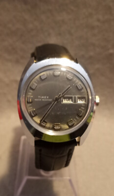 A Very Nice Vintage 1974 Timex Day Date Mens Mechanical Watch 26950 ...