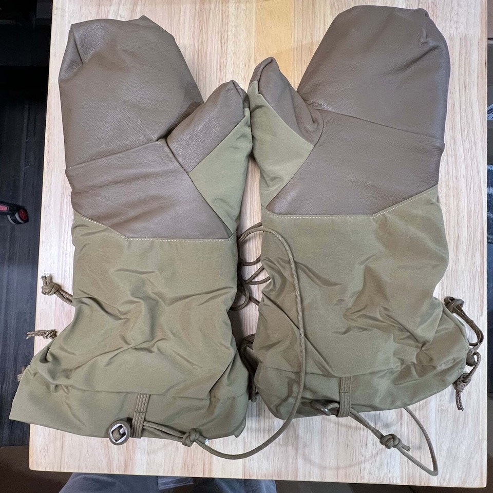 US Military Outdoor Research Gore-Tex Extreme Cold Weather Mittens ...