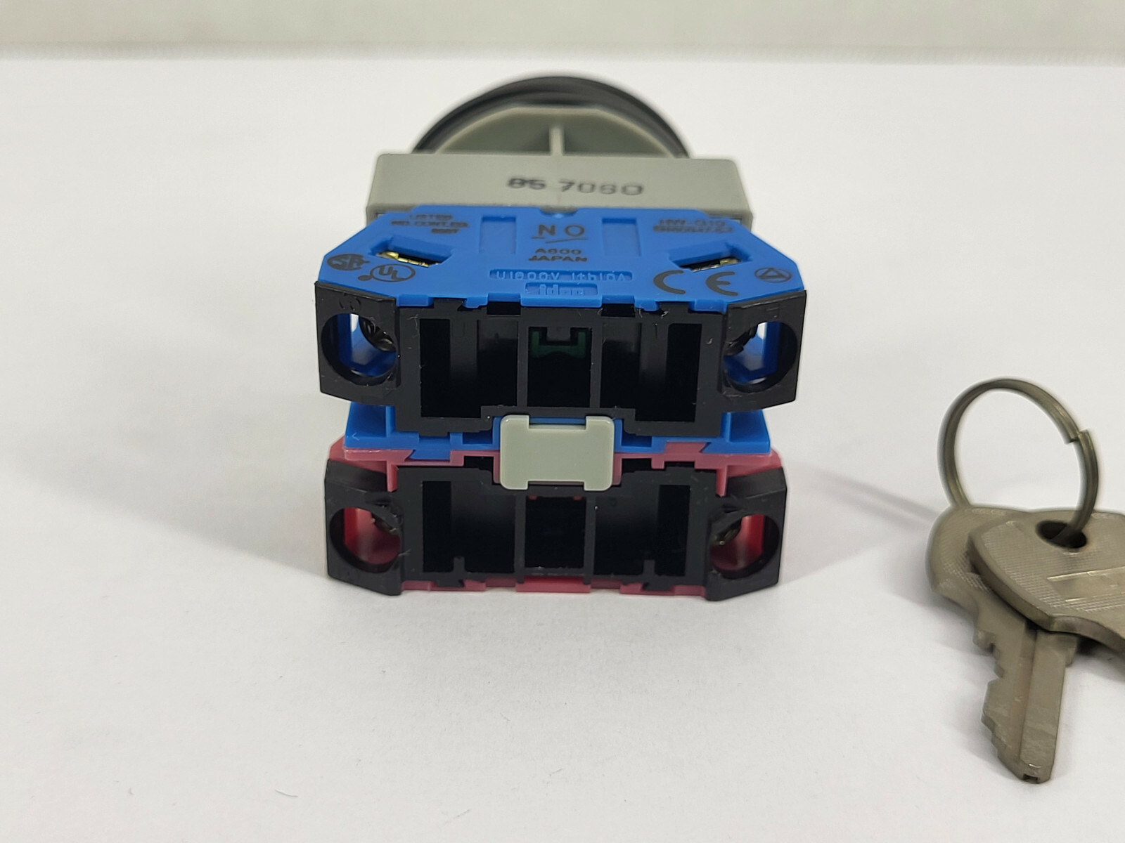 IDEC ASS-0201 R54 Key Two Posistion Switch Selector w/ HW-G01, NC & HW ...