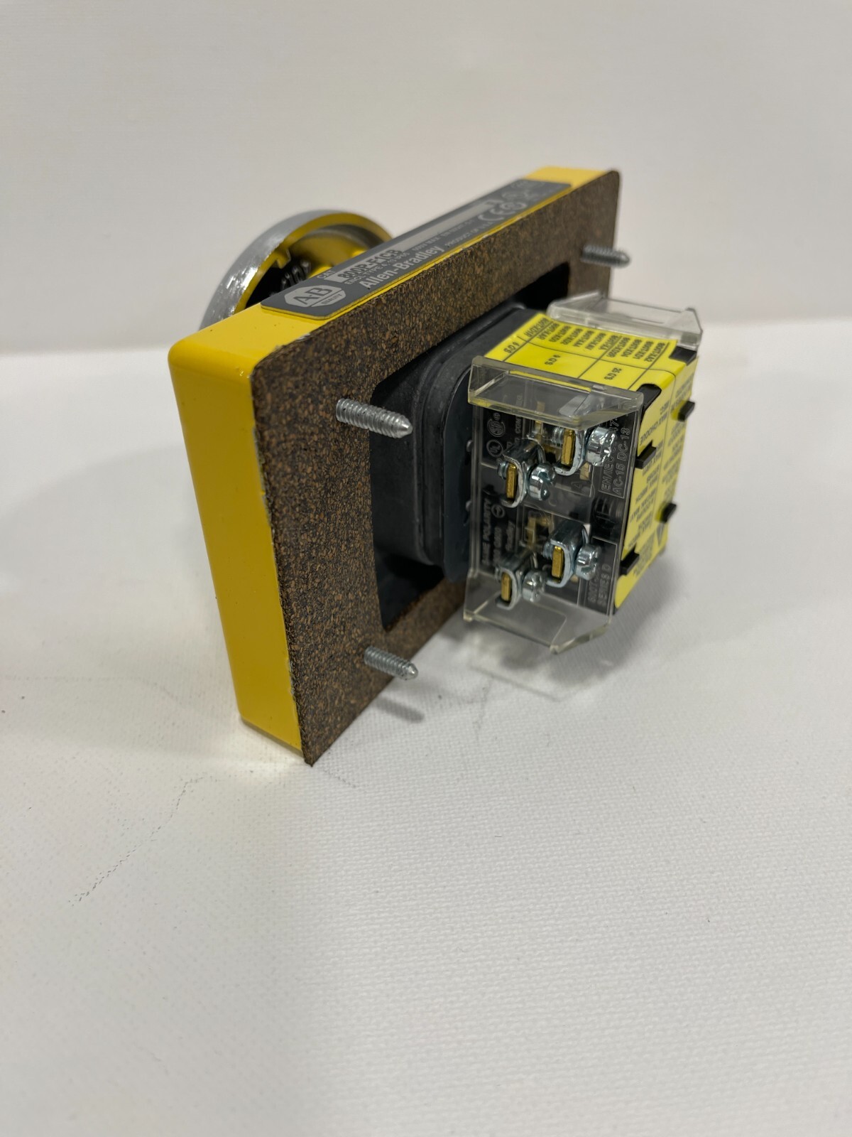 New! Allen Bradley 800P-F1CB Push Button Palm Operated Ser E Free ...