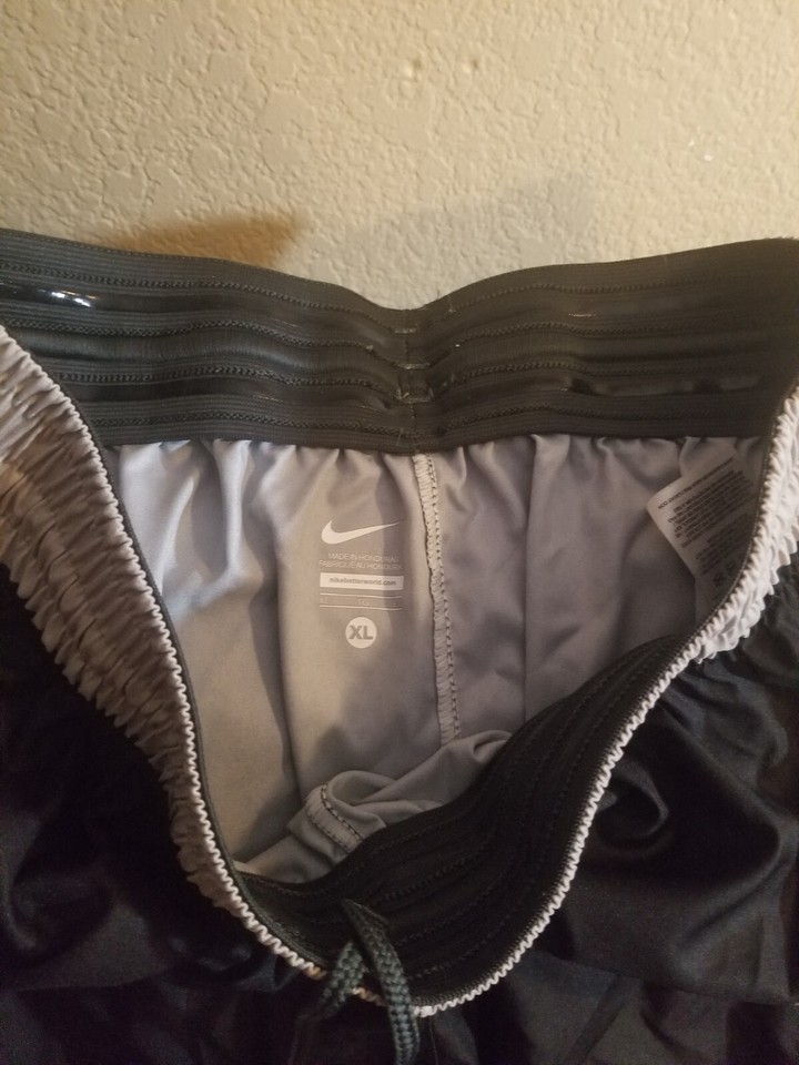 KANSAS STATE WILDCATS BASKETBALL SHORTS - XL - NIKE - THROWBACKS ...