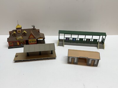 Lot Of 4 HO Scale 1:87 Train Station Buildings And Platforms Assembled ...