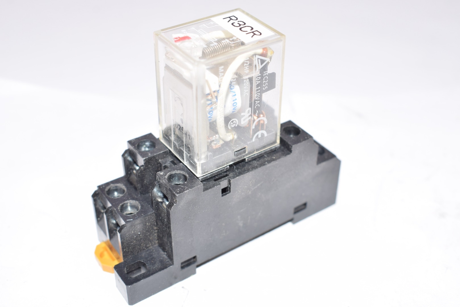 Lot of 8 Omron IEC255 Electromagnetic Power Relay W/ Allen Bradley ...