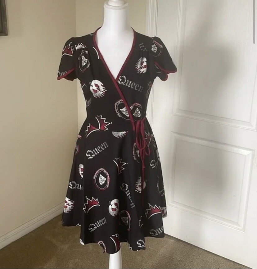 Disney’s Snow White Evil Queen Deluxe Wrap Dress Size… - Gem