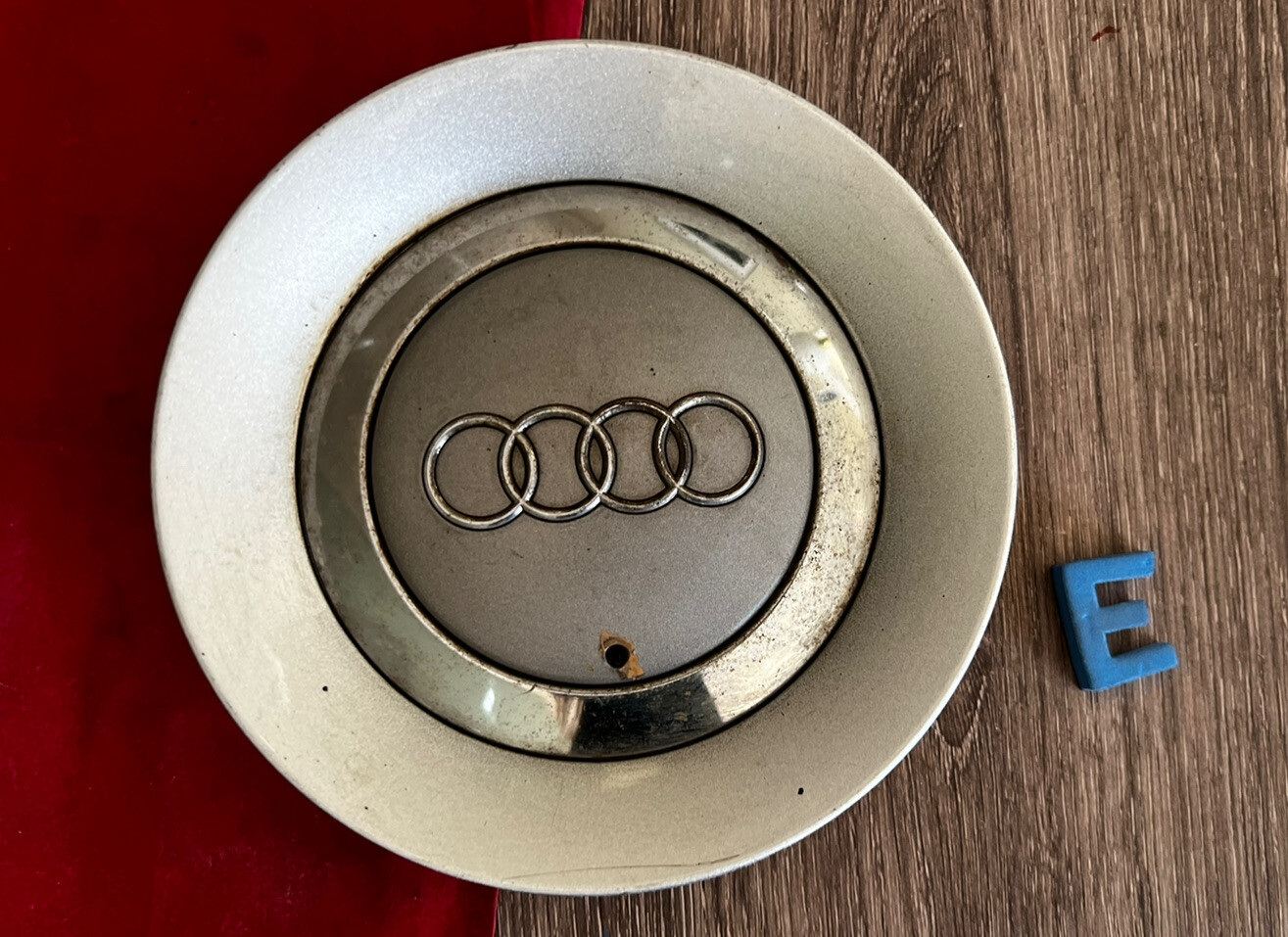 2001-2004 Audi A4 Gray Wheel Center Cap 8E0 601 165 OEM ADB0021011 ...