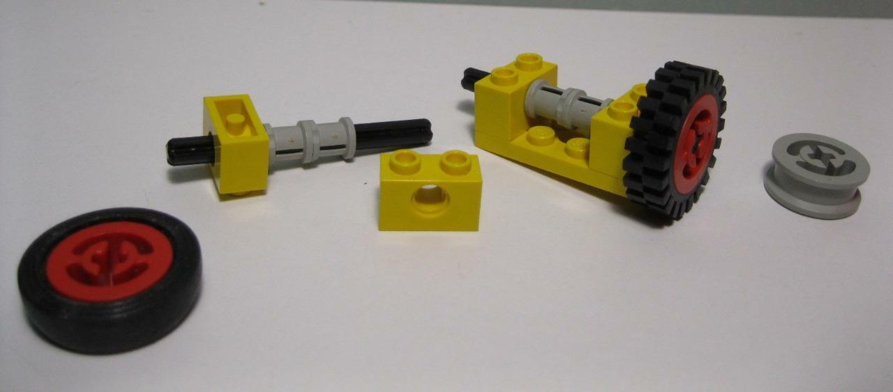 vintage 1970s classic Lego Legoland Yellow Axles Wheels Tires 4 Trucks ...