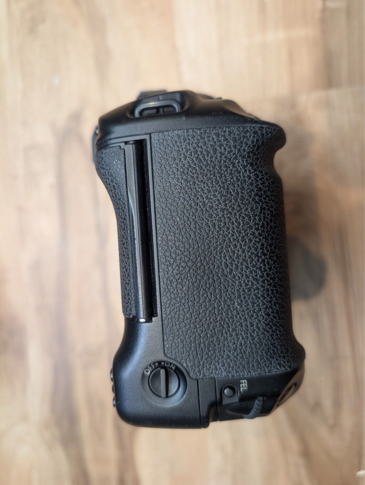 MINT 8K Clicks! Canon EOS 1Ds Mark I, Full Frame 11.1 MP DSLR Body Only ...