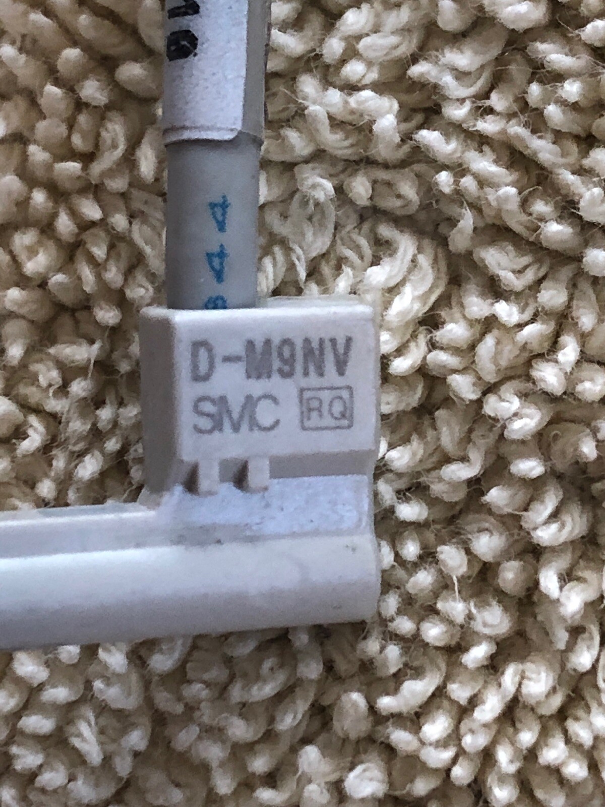 D-M9NV Position Sensor, Output: NPN 3-Wire, Power: 4.5-28VDC 10mA | eBay