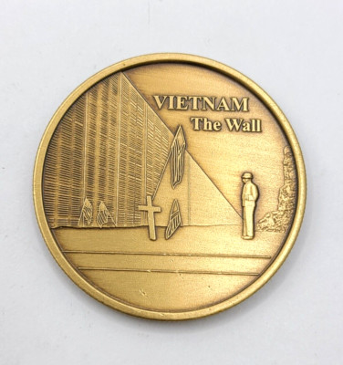 VIETNAM THE WALL Challenge Coin Medal Token U S A VETERAN Brass NM 1-1/ ...
