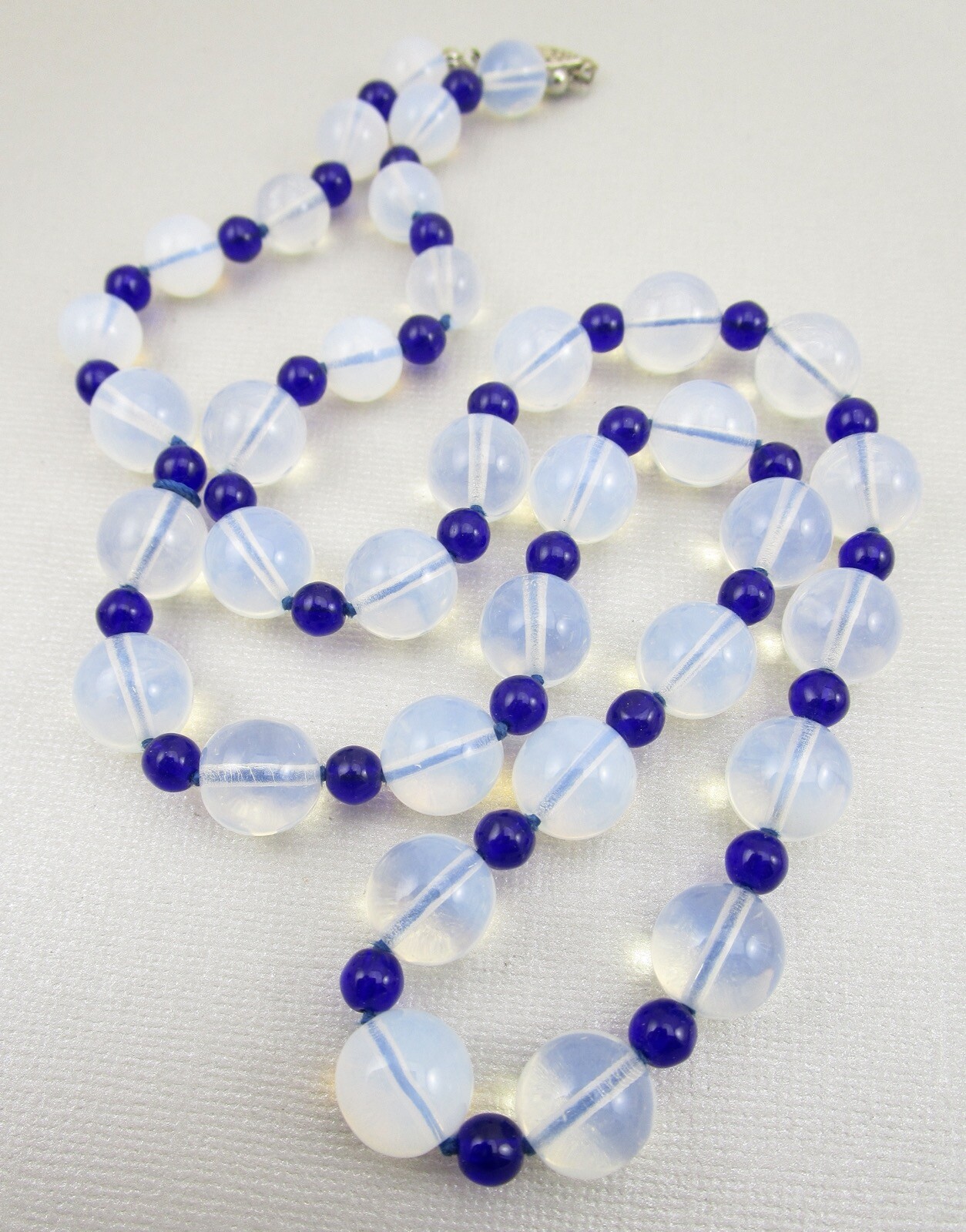 BEAUTIFUL VINTAGE OPALESCENT OPALINE & COBALT 26” KNO… - Gem