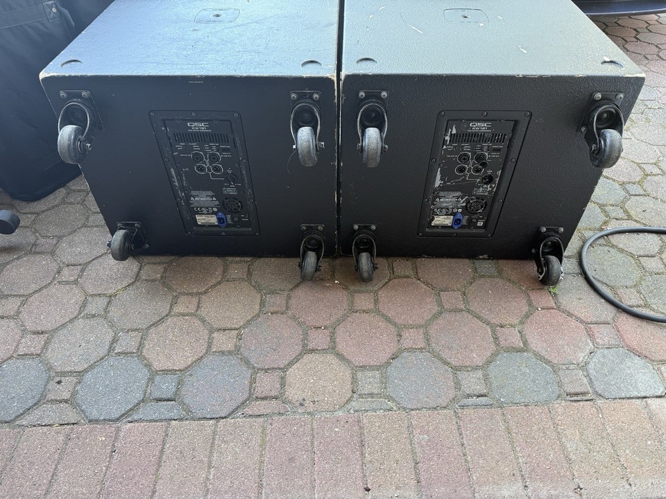QSC KW181 Powered Active Subwoofer 1000W 18 Inches With Covers Pair | eBay