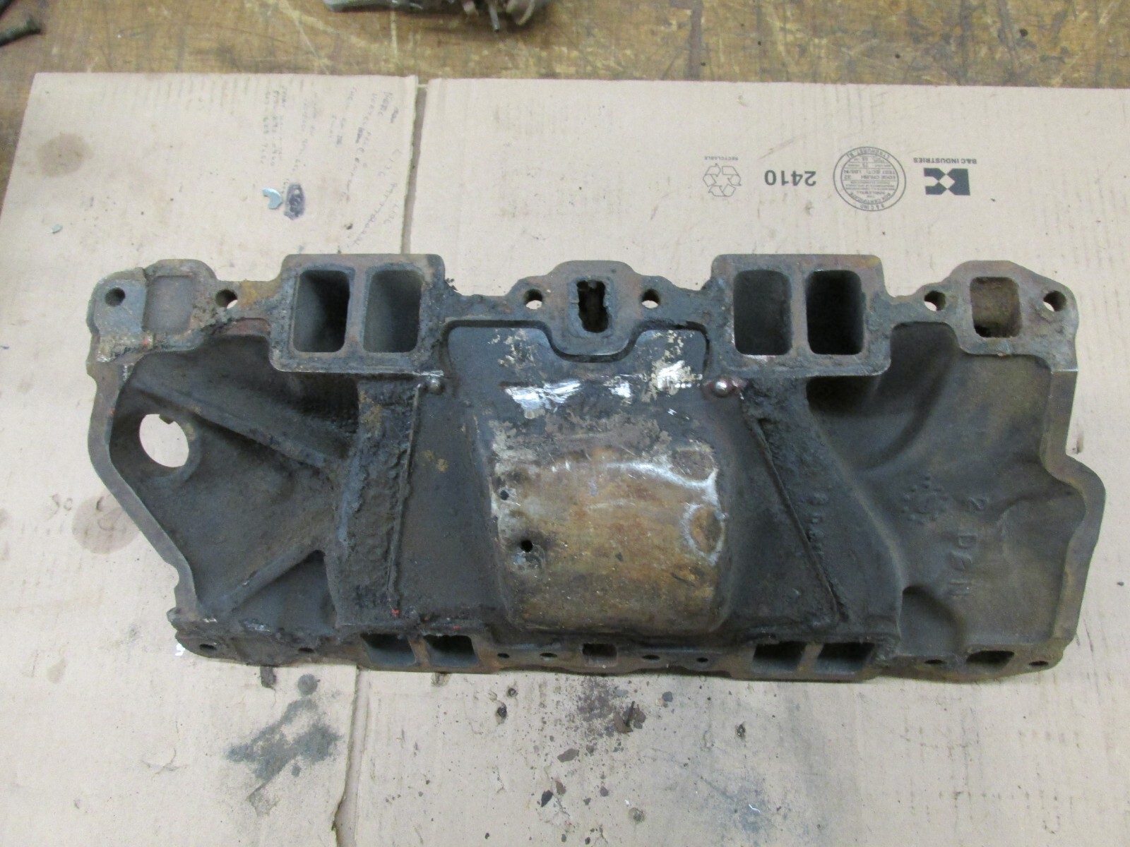 1976-82 1982 Chevy Corvette Camaro Truck 350 SBC Q-Jet Intake 346250 A ...