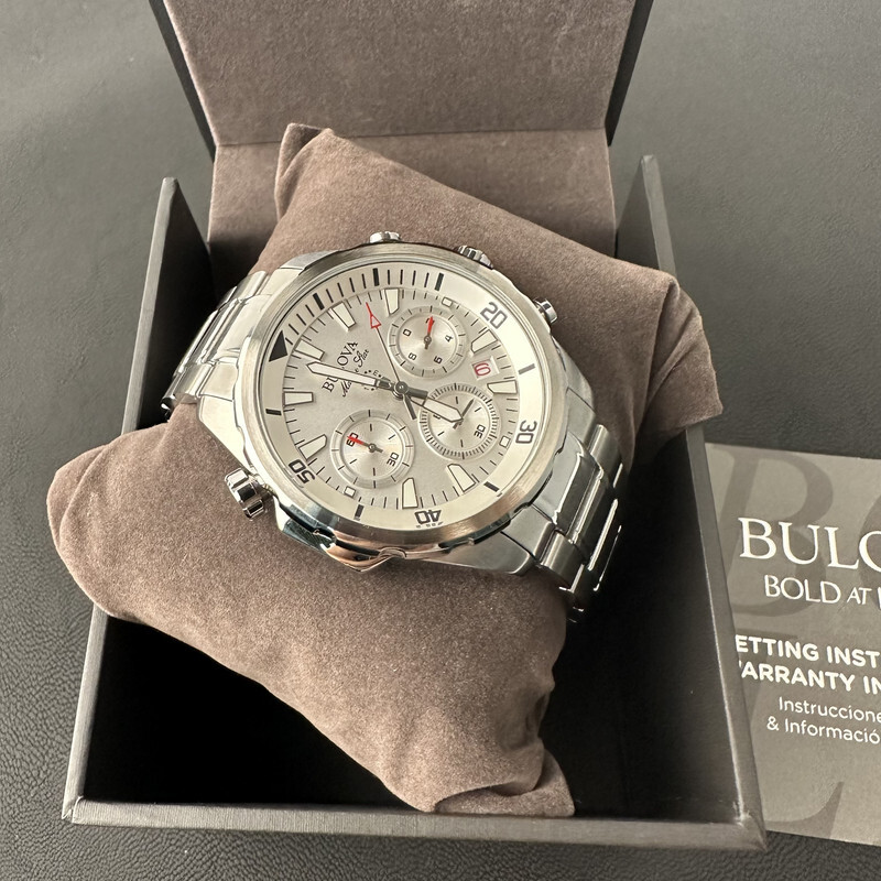 Bulova Marine Star/96B255 Chronograph White Dial 6S20/Swiss Quartz ...