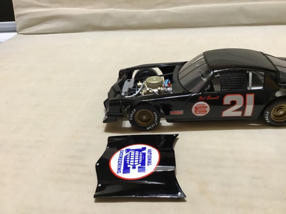BONNETT NEIL #21 HODGDON 1981 1/24 CHEVROLET CAMARO XTREME STOCK CAR ...