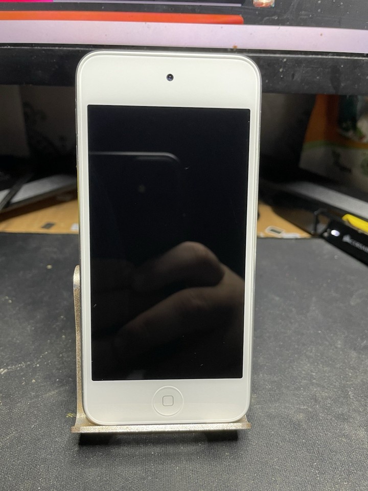 Apple iPod Touch 7th Generation (A2178) 32GB - Silver | eBay