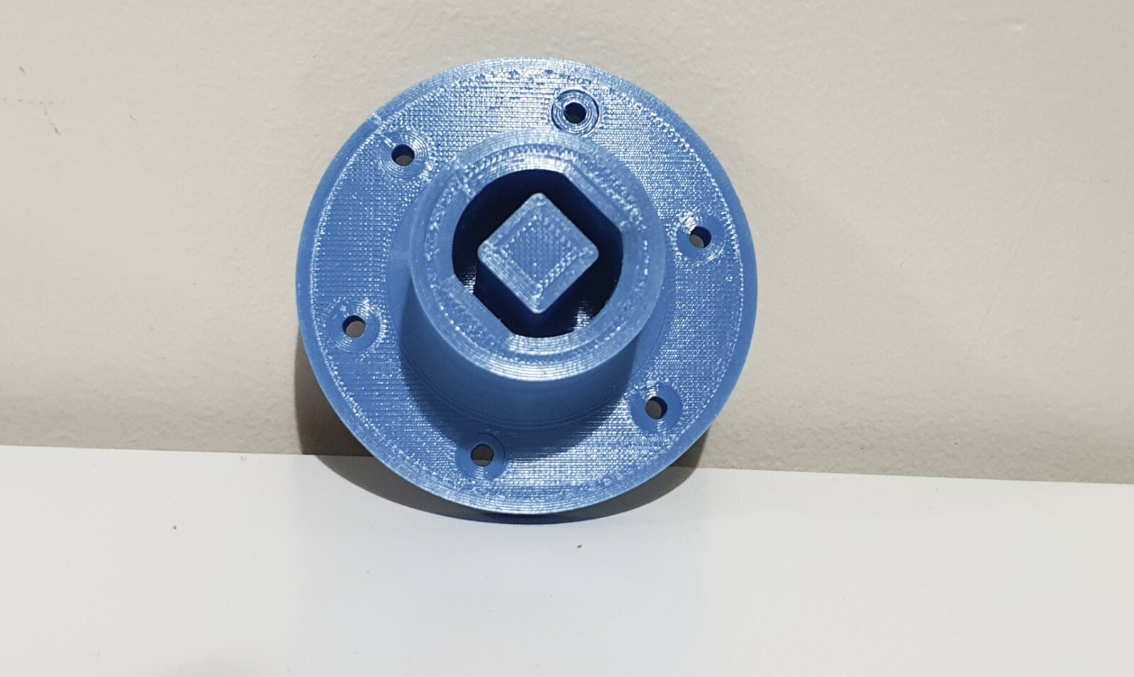 THRUSTMASTER TMX PRO WHEEL ADAPTER 3d printed ramdom color aus made ...