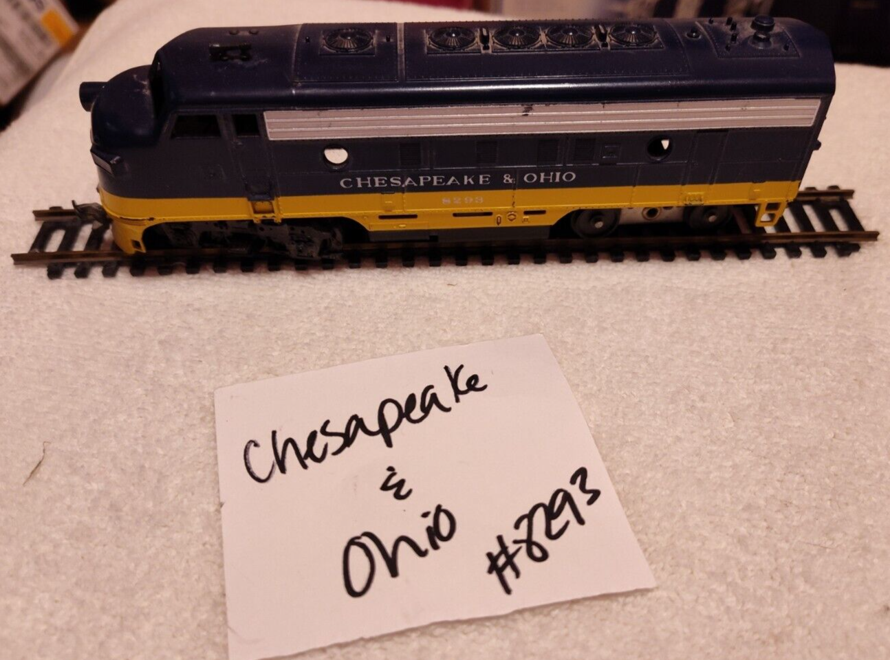 Athearn Chesapeake Ohio #8293 C&O HO Diesel Locomotive Train- DUMMY ...