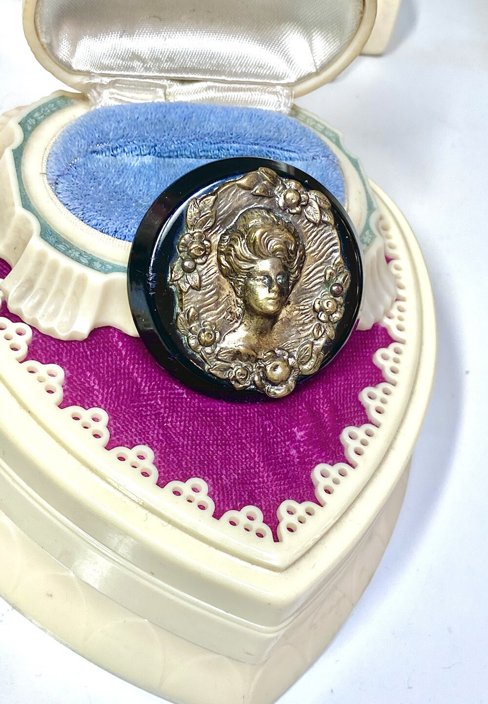 Antique Art Nouveau Repoussé Gibson Girl Metal & Bakelite Brooch | eBay