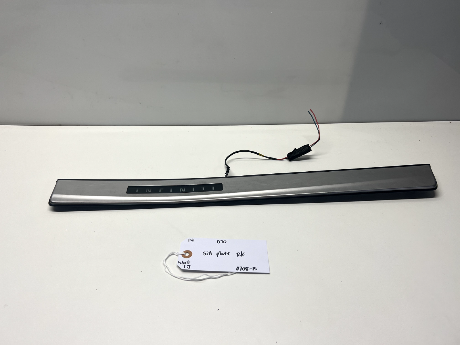 2008 - 2019 Infiniti FRONT RIGHT PASSENGER Lighted Scuff Kick Plate ...