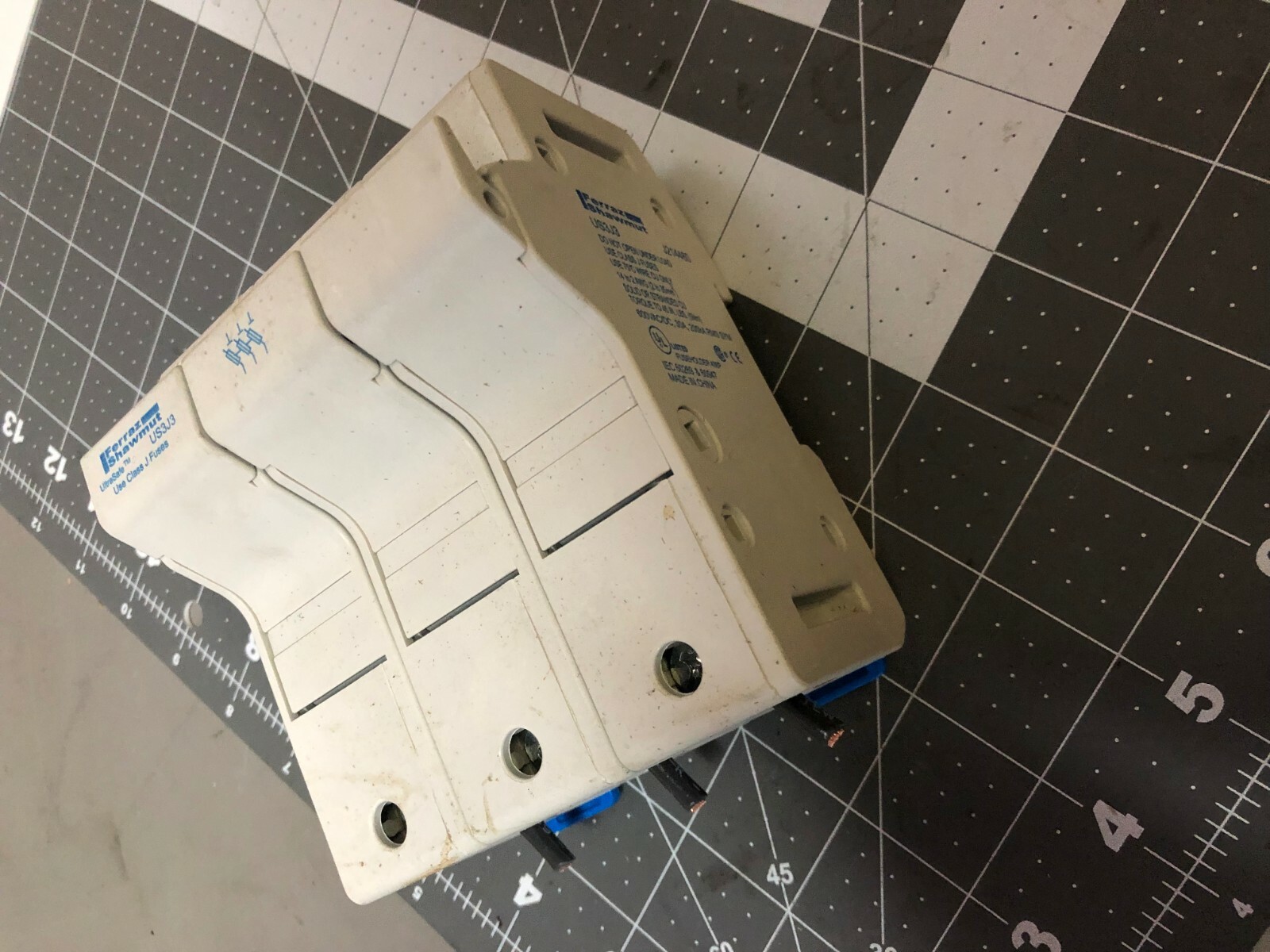 FERRAZ SHAWMUT US3J3 30 AMP 600V FUSE HOLDER | eBay