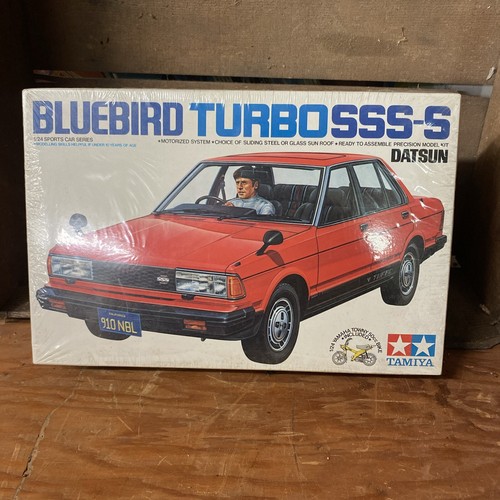 TAMIYA DATSUN BLUEBIRD TURBO SSS-S - Model Kit Motorized RED 1:24 ...