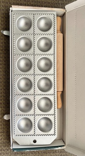 Williams Sonoma Ravioliera Ravioli Pasta Maker 12 Mold Metal Tray ...