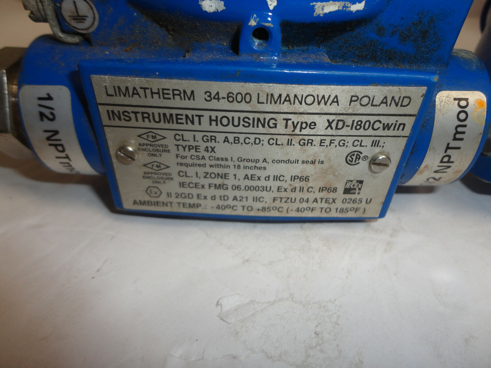 LOT OF 4 Limatherm 34-600 XD-180Cwin Instrument Enclosure 3 1/2NPT ...