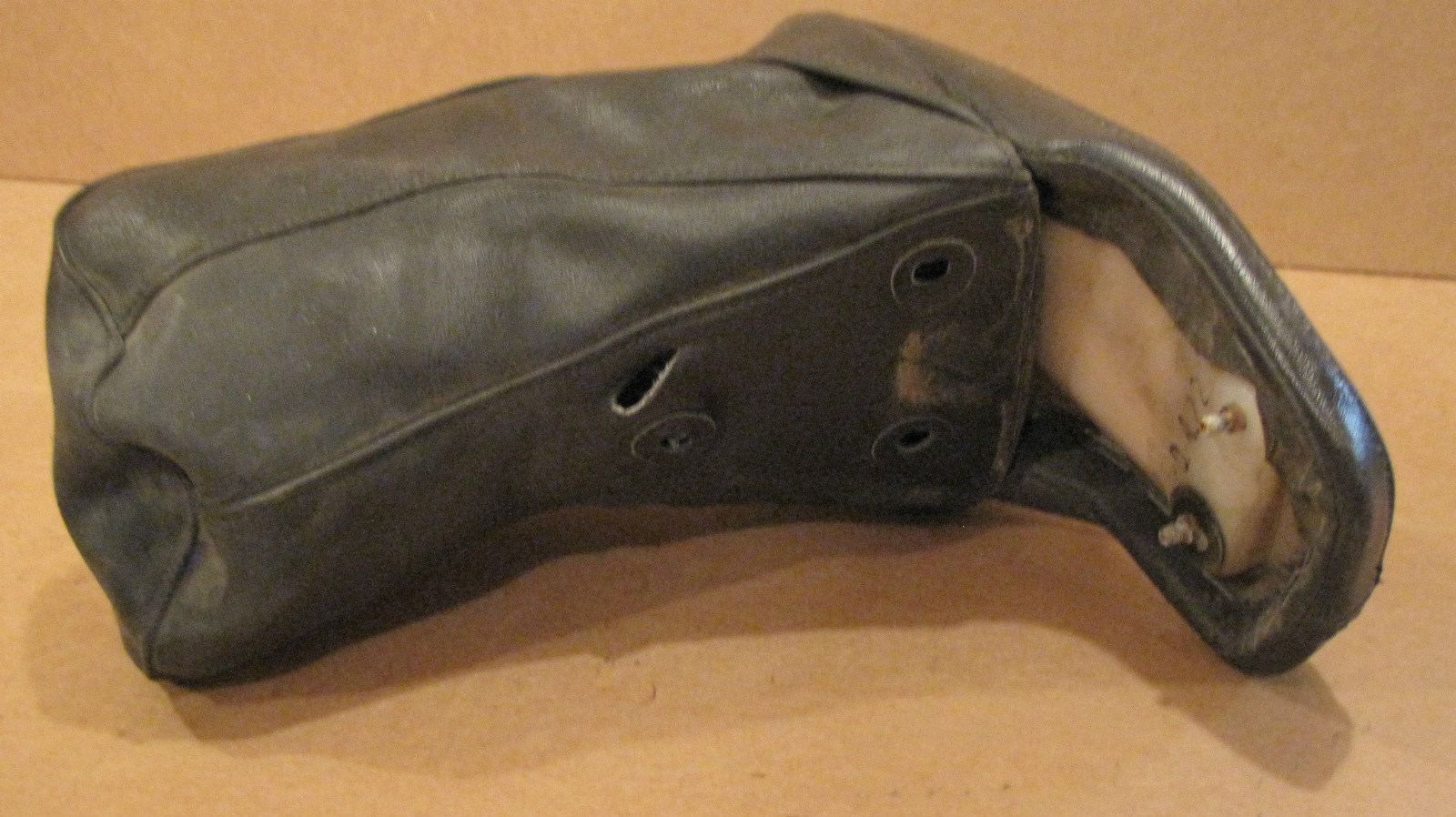 84-87 HONDA GL1200 GOLDWING ASPENCADE R. ARM REST POUCH FREE DOMESTIC ...