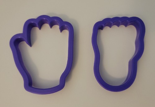 Wilton Cookie Cutter Set - 2 Piece Cutters Hand & Foot 2006 Plastic | eBay