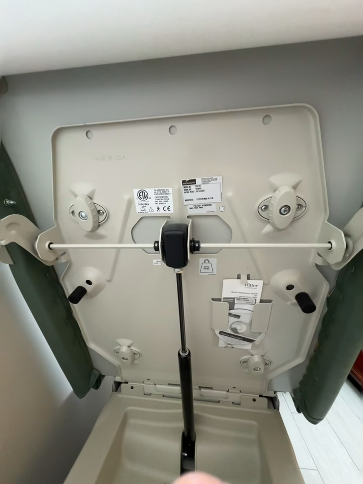 Pre-Owned Midmark Ritter 204 Exam Table Excellent Condition | eBay