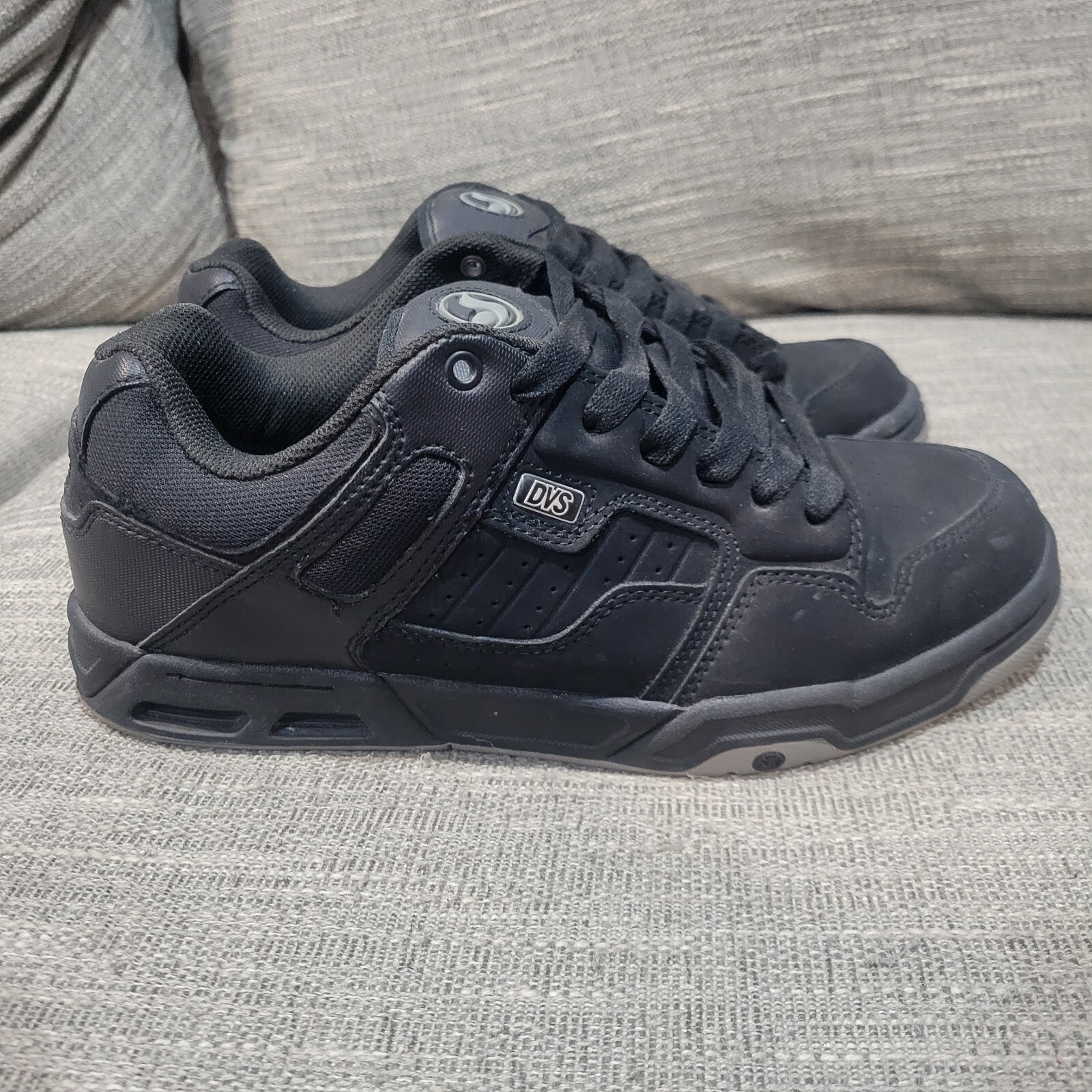 DVS Enduro Heir Mens size US 9.5 Skate Black Leather